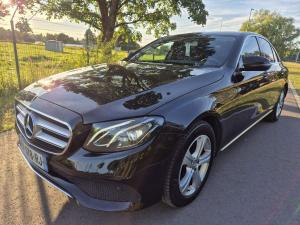 Black Mercedes-Benz e-200 2016 in Taurage, with an engine capacity of 1.95 L and mileage of 228 thousand km for 13300 €, photo 4 on AUTOMOTO.COM.LV