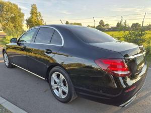 Black Mercedes-Benz e-200 2016 in Taurage, with an engine capacity of 1.95 L and mileage of 228 thousand km for 13300 €, photo 8 on AUTOMOTO.COM.LV