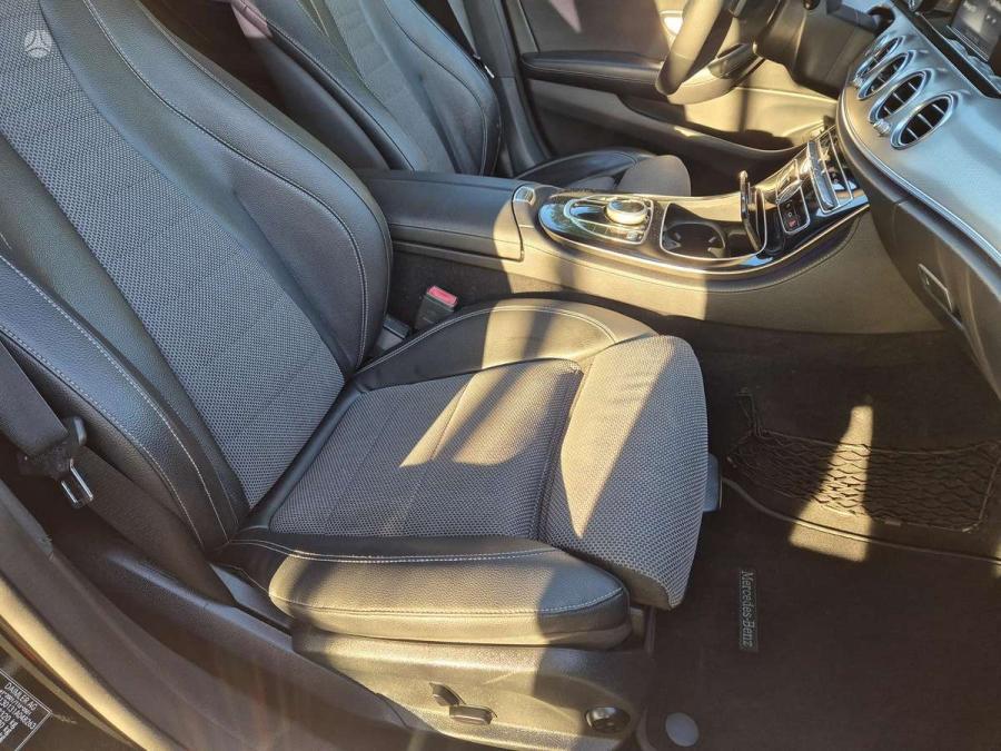 Black Mercedes-Benz e-200 2016 in Taurage, with an engine capacity of 1.95 L and mileage of 228 thousand km for 13300 €, photo 13 on AUTOMOTO.COM.LV