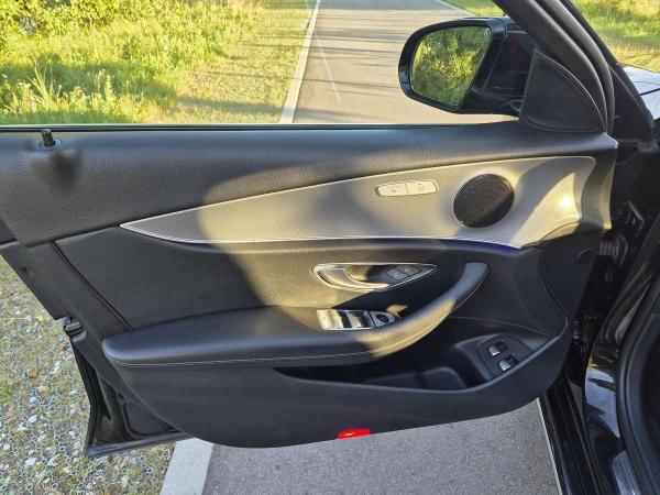 Melns Mercedes-Benz e-200 2016 Tauragė, ar dzinēja tilpumu 1.95 L un nobraukumu 228 tūkst. km par 12800 €, foto 10 vietnē AUTOMOTO.COM.LV