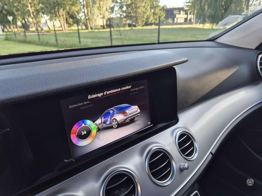 Melns Mercedes-Benz e-200 2016 Tauragė, ar dzinēja tilpumu 1.95 L un nobraukumu 228 tūkst. km par 12800 €, foto 14 vietnē AUTOMOTO.COM.LV