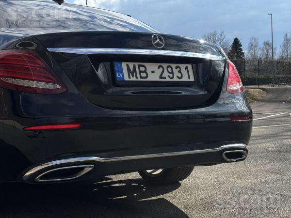 Черный Мерседес E 200 2016 в Тукумс, объемом двигателя 2.00 л и пробегом 350 тыс. км за 16500 €, фото 6 на AUTOMOTO.COM.LV