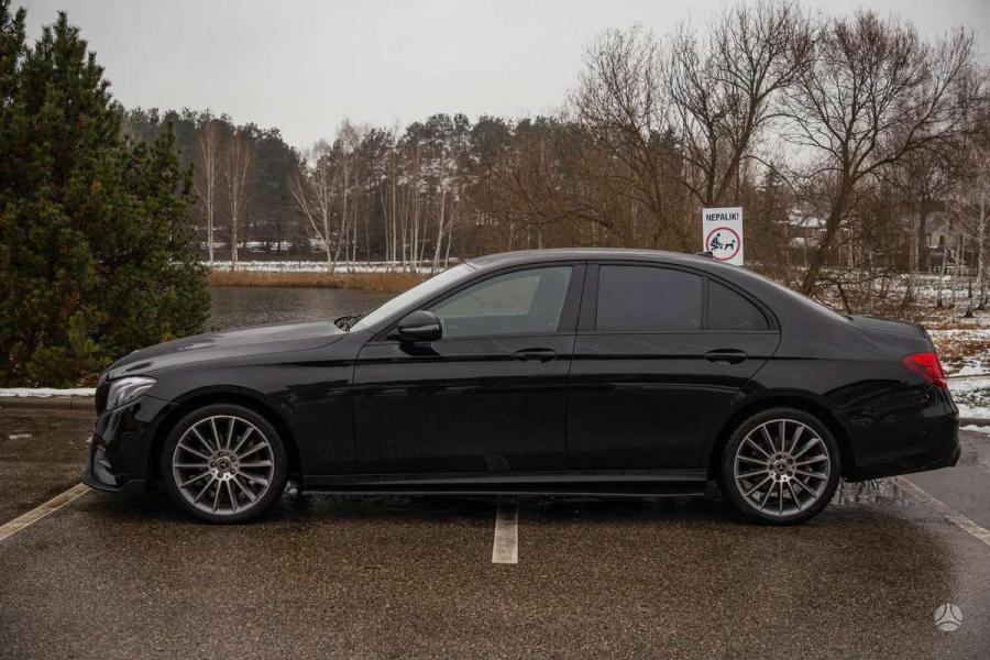 Melns Mercedes-Benz e-200 2017 Utena, ar dzinēja tilpumu 1.95 L un nobraukumu 365 tūkst. km par 17999 €, foto 7 vietnē AUTOMOTO.COM.LV