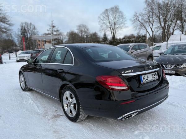Black Mercedes-Benz e-200 2017 in Riga, with an engine capacity of 2.00 L and mileage of 0 thousand km for 15560 €, photo 3 on AUTOMOTO.COM.LV