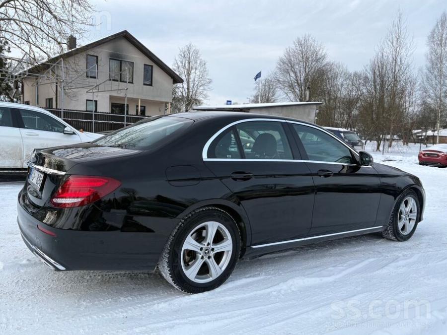 Melns Mercedes-Benz e-200 2017 Rīga, ar dzinēja tilpumu 2.00 L un nobraukumu 0 tūkst. km par 15560 €, foto 5 vietnē AUTOMOTO.COM.LV