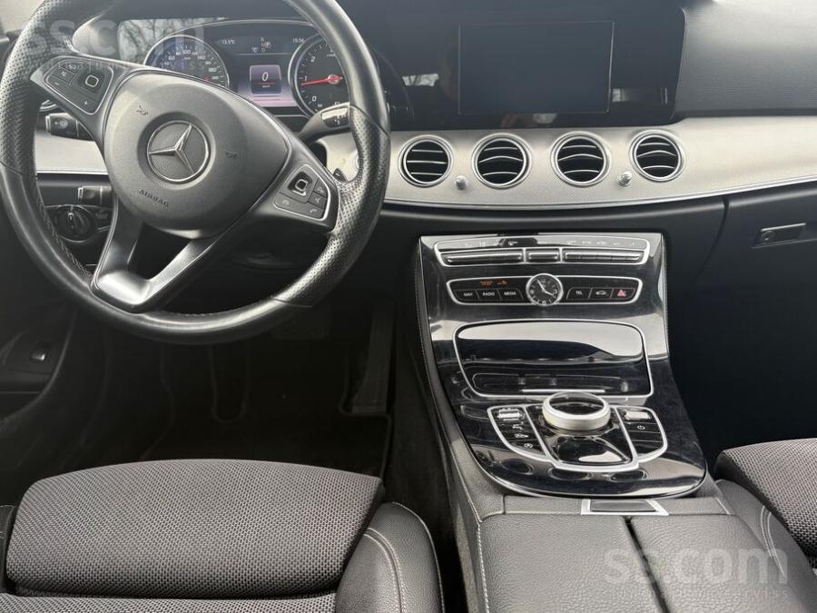 Черный Мерседес E 200 2017 в Рига, объемом двигателя 2.00 л и пробегом 0 тыс. км за 14885 €, фото 12 на AUTOMOTO.COM.LV