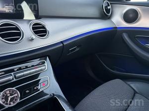 Черный Мерседес E 200 2017 в Рига, объемом двигателя 2.00 л и пробегом 0 тыс. км за 14885 €, фото 14 на AUTOMOTO.COM.LV