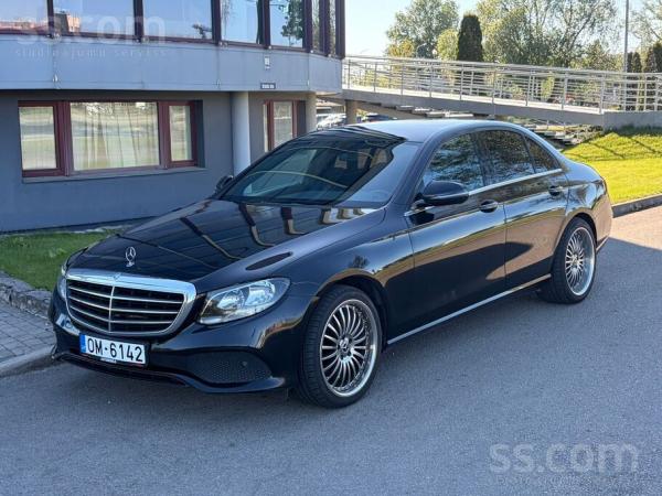 Melns Mercedes-Benz e-200 2017 Rīga, ar dzinēja tilpumu 2.00 L un nobraukumu 253 tūkst. km par 15500 €, foto 2 vietnē AUTOMOTO.COM.LV