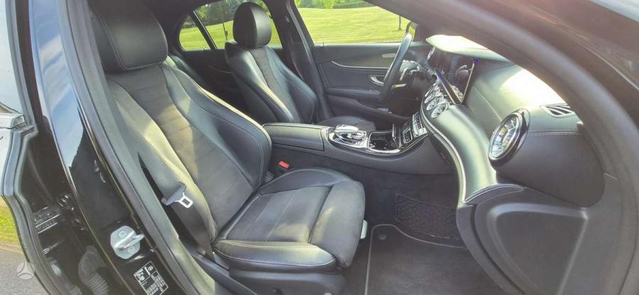 Melns Mercedes-Benz e-200 2017 Viļņa, ar dzinēja tilpumu 1.95 L un nobraukumu 260 tūkst. km par 15500 €, foto 19 vietnē AUTOMOTO.COM.LV