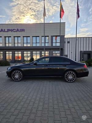 Black Mercedes-Benz e-200 2017 in Vilnius, with an engine capacity of 1.95 L and mileage of 420 thousand km for 12000 €, photo  on AUTOMOTO.COM.LV