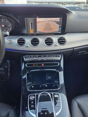 Black Mercedes-Benz e-200 2017 in Vilnius, with an engine capacity of 1.95 L and mileage of 420 thousand km for 12000 €, photo 15 on AUTOMOTO.COM.LV