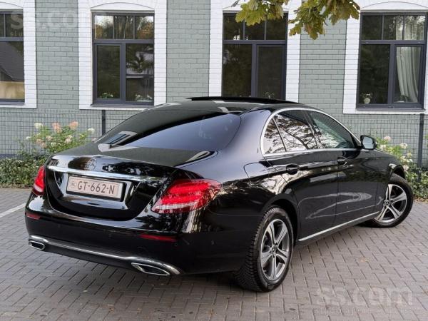 Black Mercedes-Benz e-200 2017 in Riga, with an engine capacity of 2.00 L and mileage of 0 thousand km for 16980 €, photo 7 on AUTOMOTO.COM.LV