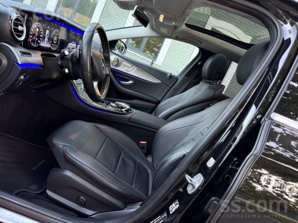 Black Mercedes-Benz e-200 2017 in Riga, with an engine capacity of 2.00 L and mileage of 0 thousand km for 16980 €, photo 10 on AUTOMOTO.COM.LV