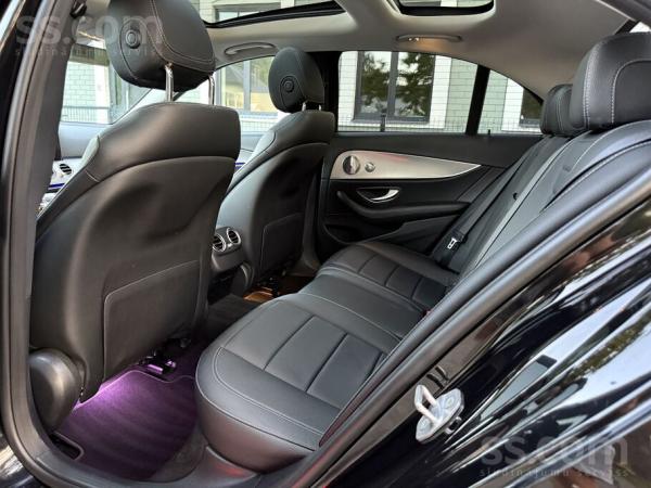 Black Mercedes-Benz e-200 2017 in Riga, with an engine capacity of 2.00 L and mileage of 0 thousand km for 16980 €, photo 11 on AUTOMOTO.COM.LV