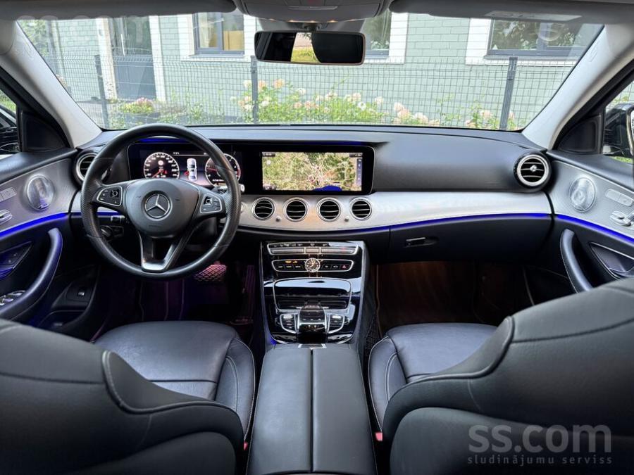 Black Mercedes-Benz e-200 2017 in Riga, with an engine capacity of 2.00 L and mileage of 0 thousand km for 15650 €, photo 16 on AUTOMOTO.COM.LV