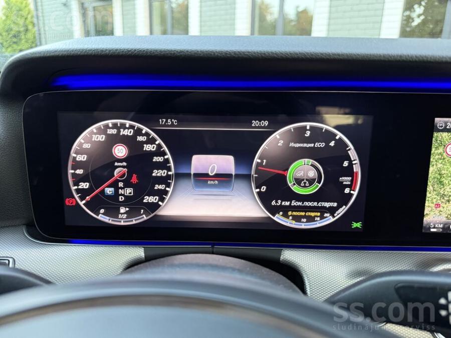 Black Mercedes-Benz e-200 2017 in Riga, with an engine capacity of 2.00 L and mileage of 0 thousand km for 15650 €, photo 19 on AUTOMOTO.COM.LV