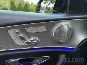 Black Mercedes-Benz e-200 2017 in Riga, with an engine capacity of 2.00 L and mileage of 0 thousand km for 15650 €, photo 31 on AUTOMOTO.COM.LV