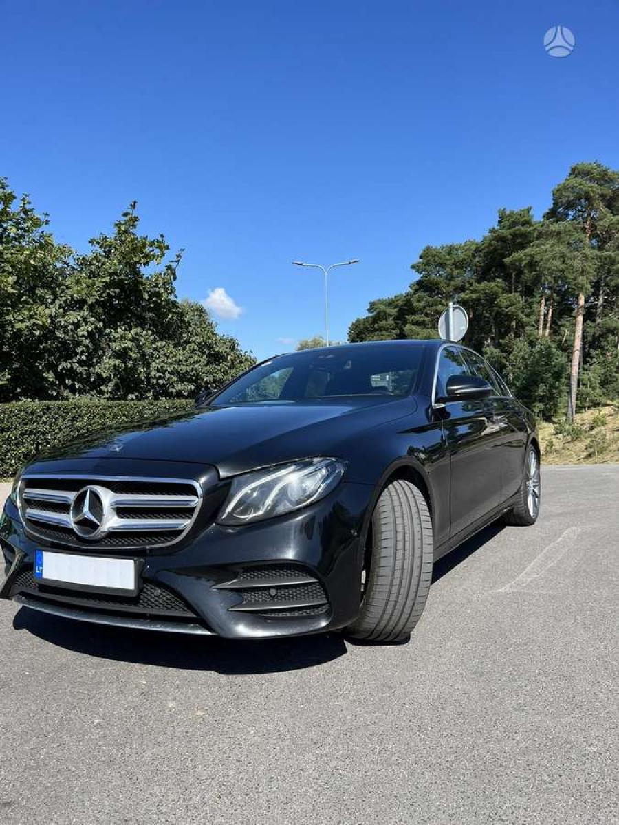 Black Mercedes-Benz e-200 2017 in Kaunas, with an engine capacity of 1.95 L and mileage of 250 thousand km for 18500 €, photo 1 on AUTOMOTO.COM.LV