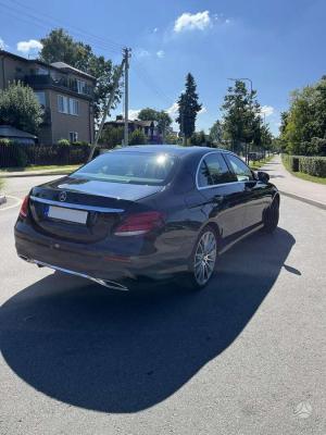 Black Mercedes-Benz e-200 2017 in Kaunas, with an engine capacity of 1.95 L and mileage of 250 thousand km for 18500 €, photo 6 on AUTOMOTO.COM.LV