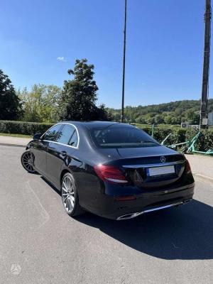 Black Mercedes-Benz e-200 2017 in Kaunas, with an engine capacity of 1.95 L and mileage of 250 thousand km for 18500 €, photo 8 on AUTOMOTO.COM.LV