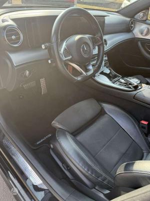 Black Mercedes-Benz e-200 2017 in Kaunas, with an engine capacity of 1.95 L and mileage of 250 thousand km for 18500 €, photo 10 on AUTOMOTO.COM.LV