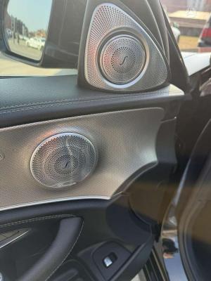 Black Mercedes-Benz e-200 2017 in Kaunas, with an engine capacity of 1.95 L and mileage of 250 thousand km for 18500 €, photo 11 on AUTOMOTO.COM.LV