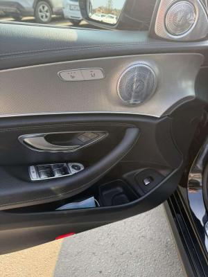 Black Mercedes-Benz e-200 2017 in Kaunas, with an engine capacity of 1.95 L and mileage of 250 thousand km for 18500 €, photo 12 on AUTOMOTO.COM.LV