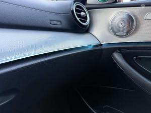 Black Mercedes-Benz e-200 2017 in Kaunas, with an engine capacity of 1.95 L and mileage of 250 thousand km for 18500 €, photo 18 on AUTOMOTO.COM.LV