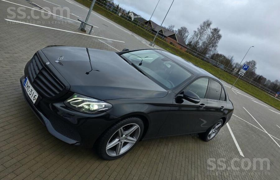 Melns Mercedes-Benz e-200 2018 Rēzekne, ar dzinēja tilpumu 2.00 L un nobraukumu 312 tūkst. km par 13800 €, foto 6 vietnē AUTOMOTO.COM.LV