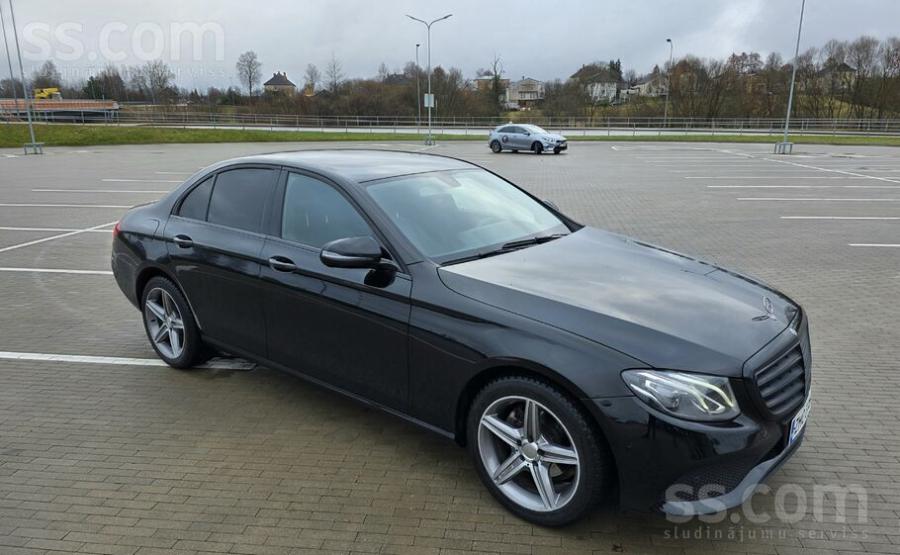 Melns Mercedes-Benz e-200 2018 Rēzekne, ar dzinēja tilpumu 2.00 L un nobraukumu 312 tūkst. km par 13800 €, foto 15 vietnē AUTOMOTO.COM.LV