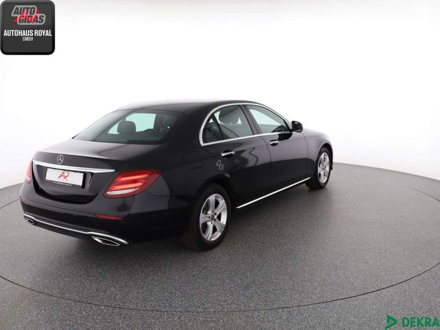 Black Mercedes-Benz e-200 2018 in Kaunas, with an engine capacity of 2.00 L and mileage of 67 thousand km for 29486 €, photo 3 on AUTOMOTO.COM.LV