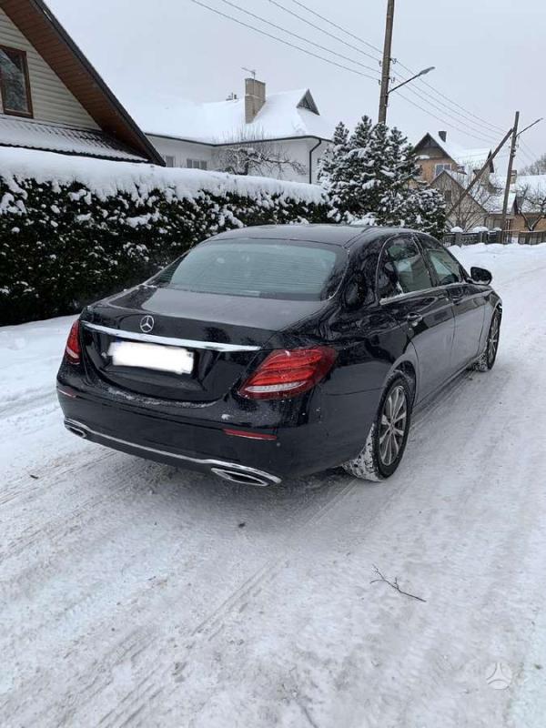 Melns Mercedes-Benz e-200 2018 Kauņa, ar dzinēja tilpumu 1.95 L un nobraukumu 234 tūkst. km par 11300 €, foto 3 vietnē AUTOMOTO.COM.LV