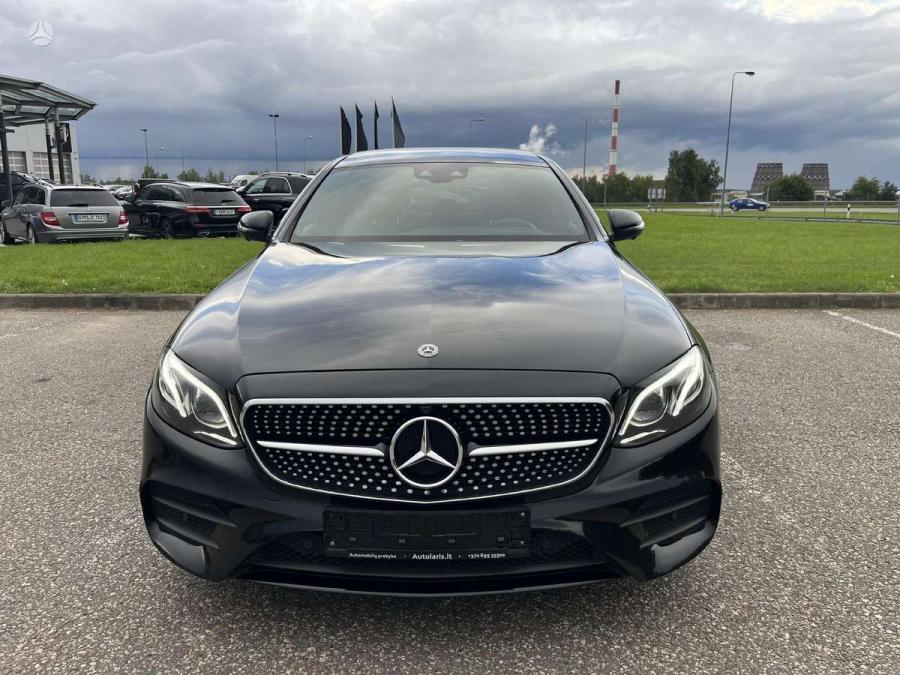 Melns Mercedes-Benz e-200 2018 Viļņa, ar dzinēja tilpumu 1.99 L un nobraukumu 197 tūkst. km par 29500 €, foto 2 vietnē AUTOMOTO.COM.LV