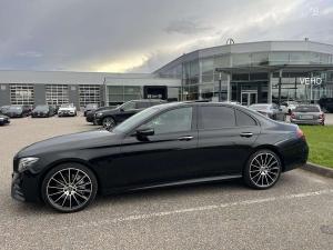 Melns Mercedes-Benz e-200 2018 Viļņa, ar dzinēja tilpumu 1.99 L un nobraukumu 197 tūkst. km par 29500 €, foto 8 vietnē AUTOMOTO.COM.LV
