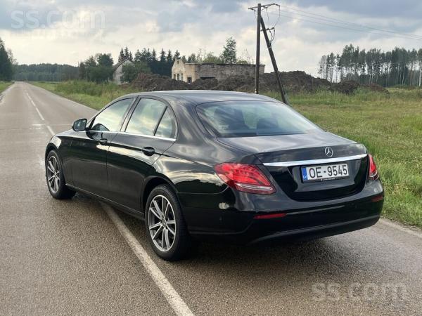 Melns Mercedes-Benz e-200 2018 Rīga, ar dzinēja tilpumu 2.00 L un nobraukumu 450 tūkst. km par 11700 €, foto 2 vietnē AUTOMOTO.COM.LV