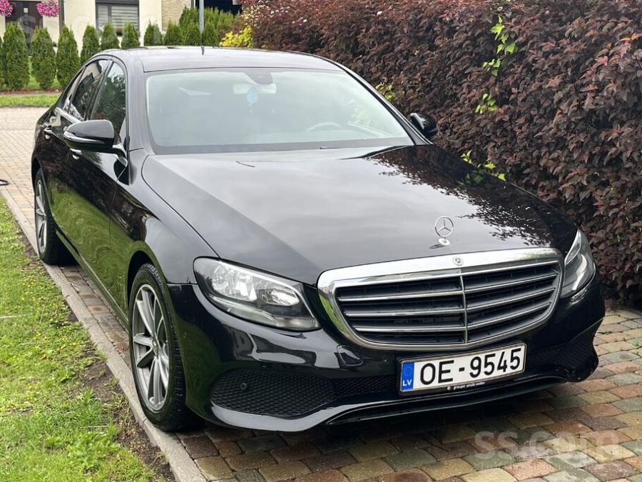Черный Мерседес E 200 2018 в Рига, объемом двигателя 2.00 л и пробегом 0 тыс. км за 15500 €, фото 1 на AUTOMOTO.COM.LV