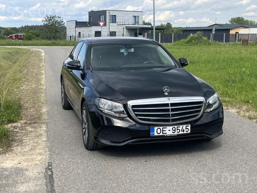 Черный Мерседес E 200 2018 в Рига, объемом двигателя 2.00 л и пробегом 0 тыс. км за 15500 €, фото 4 на AUTOMOTO.COM.LV