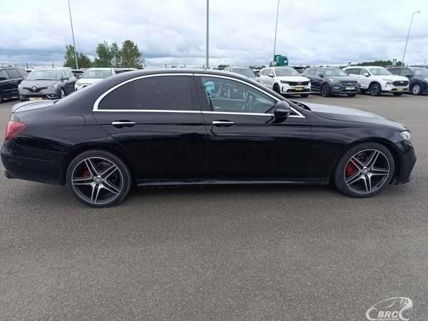 Black Mercedes-Benz e-200 2018 in Vilnius, with an engine capacity of 1.95 L and mileage of 376 thousand km for 12900 €, photo 7 on AUTOMOTO.COM.LV
