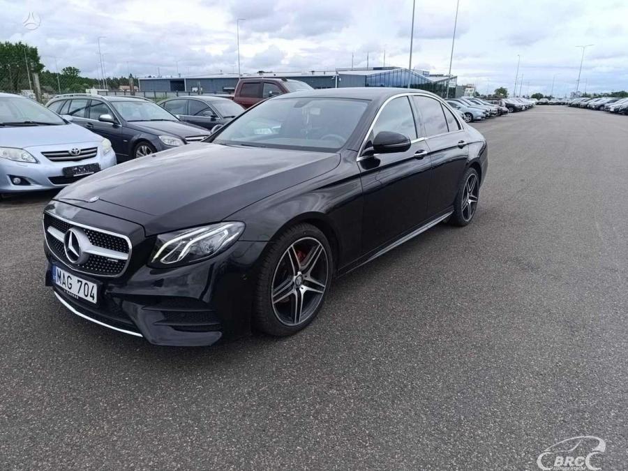 Black Mercedes-Benz e-200 2018 in Vilnius, with an engine capacity of 1.95 L and mileage of 376 thousand km for 12900 €, photo 1 on AUTOMOTO.COM.LV