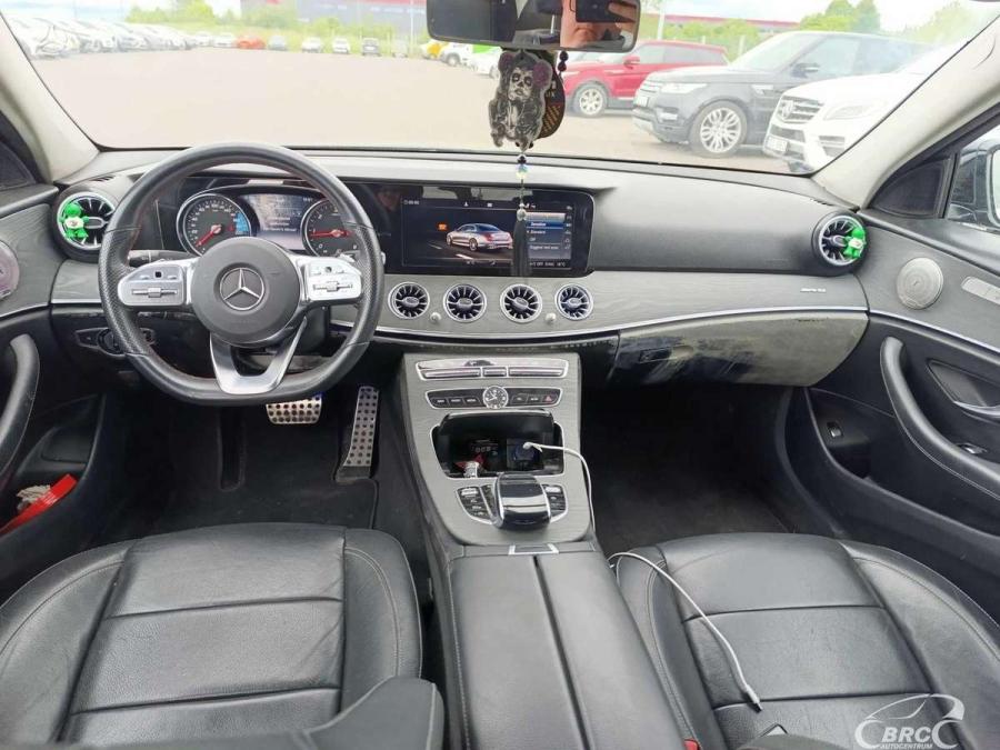 Black Mercedes-Benz e-200 2018 in Vilnius, with an engine capacity of 1.95 L and mileage of 376 thousand km for 12900 €, photo 11 on AUTOMOTO.COM.LV