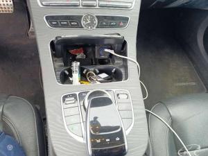 Black Mercedes-Benz e-200 2018 in Vilnius, with an engine capacity of 1.95 L and mileage of 376 thousand km for 12900 €, photo 15 on AUTOMOTO.COM.LV