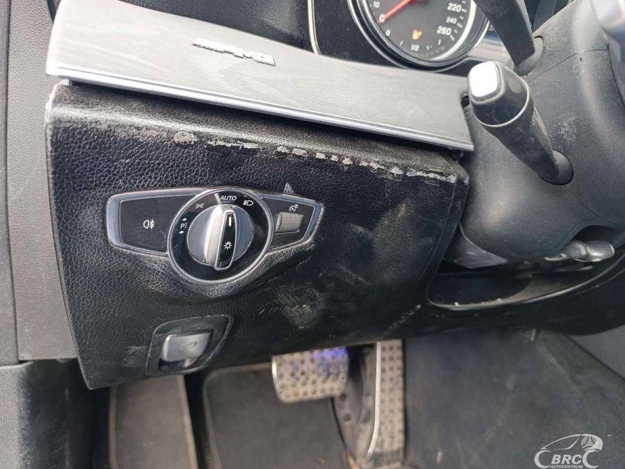 Black Mercedes-Benz e-200 2018 in Vilnius, with an engine capacity of 1.95 L and mileage of 376 thousand km for 12900 €, photo 19 on AUTOMOTO.COM.LV