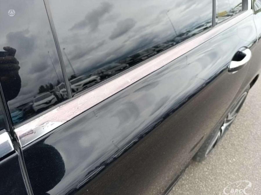 Black Mercedes-Benz e-200 2018 in Vilnius, with an engine capacity of 1.95 L and mileage of 376 thousand km for 12900 €, photo 21 on AUTOMOTO.COM.LV