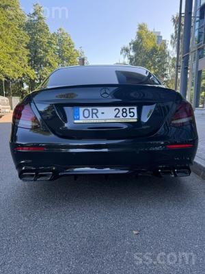 Black Mercedes-Benz e-200 2018 in Riga, with an engine capacity of 2.00 L and mileage of 0 thousand km for 17900 €, photo 17 on AUTOMOTO.COM.LV