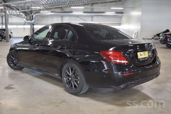 Melns Mercedes-Benz e-200 2018 Rīga, ar dzinēja tilpumu 2.00 L un nobraukumu 167 tūkst. km par 16900 €, foto 3 vietnē AUTOMOTO.COM.LV