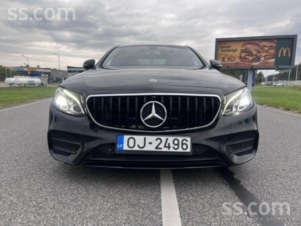 Black Mercedes-Benz e-200 2018 in Riga, with an engine capacity of 2.00 L and mileage of 0 thousand km for 10900 €, photo 6 on AUTOMOTO.COM.LV