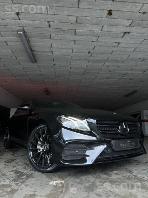 Black Mercedes-Benz e-200 2019 in Riga, with an engine capacity of 2.00 L and mileage of 89 thousand km for 29000 €, photo 4 on AUTOMOTO.COM.LV