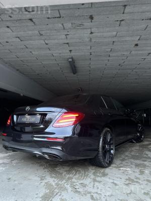Black Mercedes-Benz e-200 2019 in Riga, with an engine capacity of 2.00 L and mileage of 89 thousand km for 29000 €, photo 5 on AUTOMOTO.COM.LV
