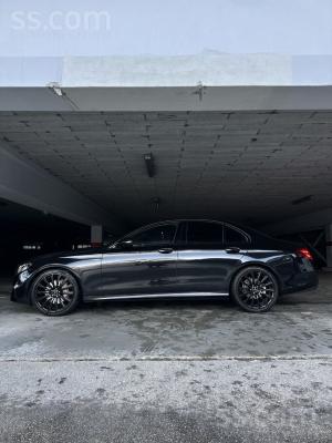 Black Mercedes-Benz e-200 2019 in Riga, with an engine capacity of 2.00 L and mileage of 89 thousand km for 29000 €, photo 9 on AUTOMOTO.COM.LV