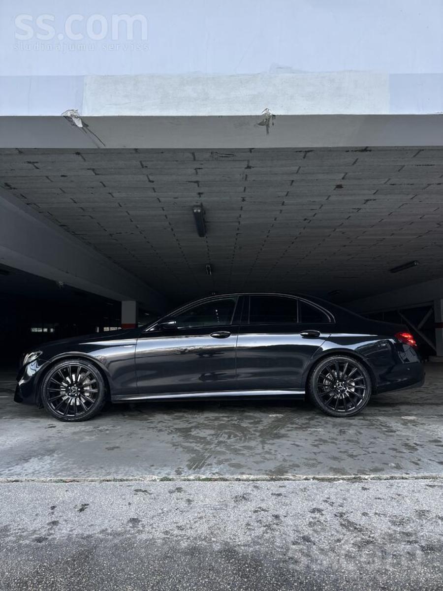 Black Mercedes-Benz e-200 2019 in Riga, with an engine capacity of 2.00 L and mileage of 89 thousand km for 29000 €, photo 9 on AUTOMOTO.COM.LV